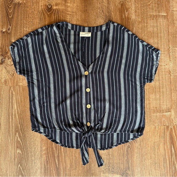 Universal Thread | Tops | Universal Thread Striped Button Up Tie Front ...